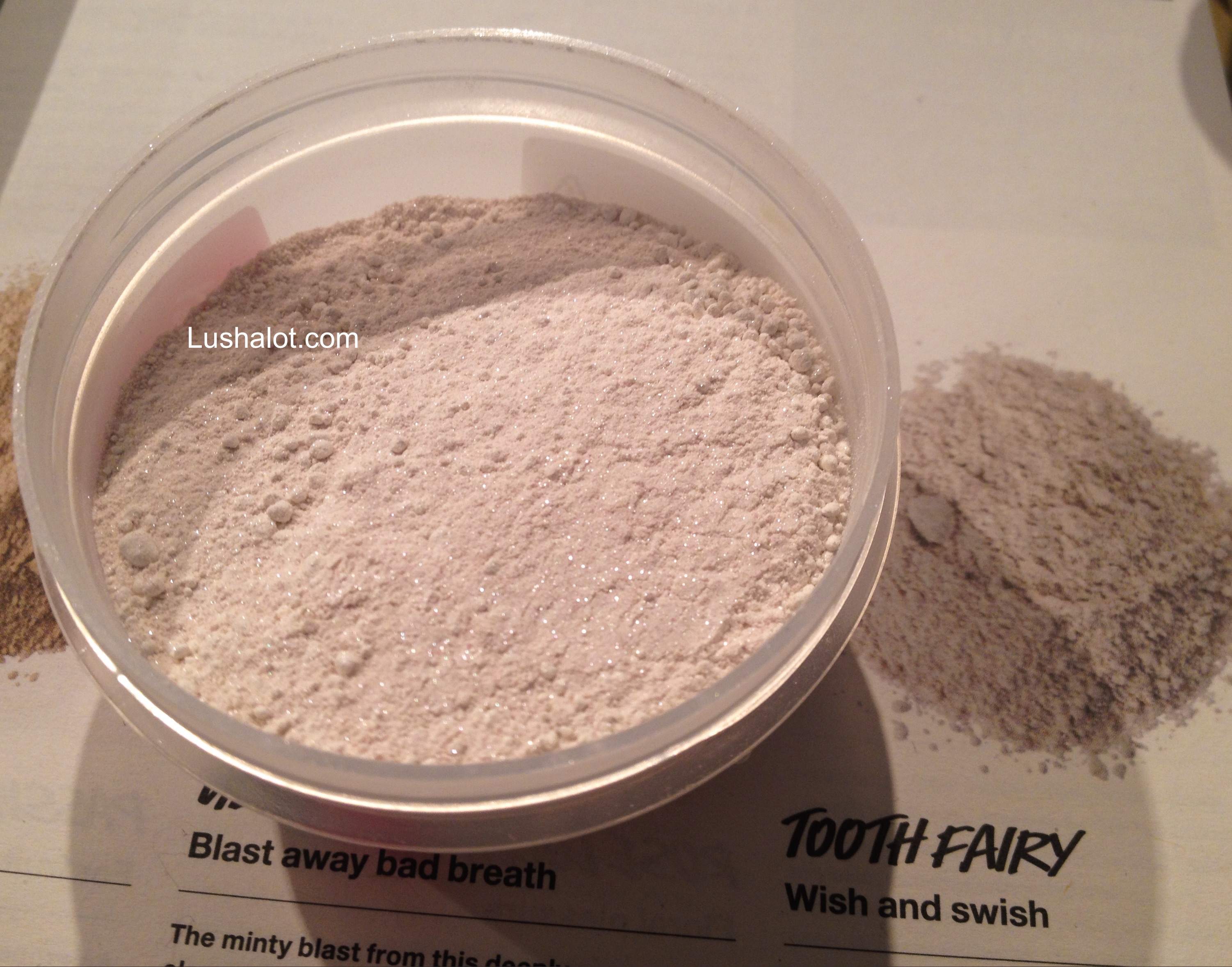 Tooth Fairy Strawberry tooth powder | Lush Archive & Encyclopedia